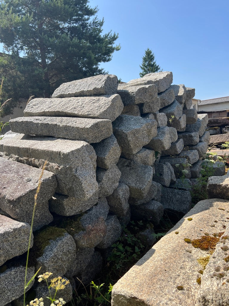 Granitborde rustikal, grau, allseits gespalten, gebraucht – Natursteine ...